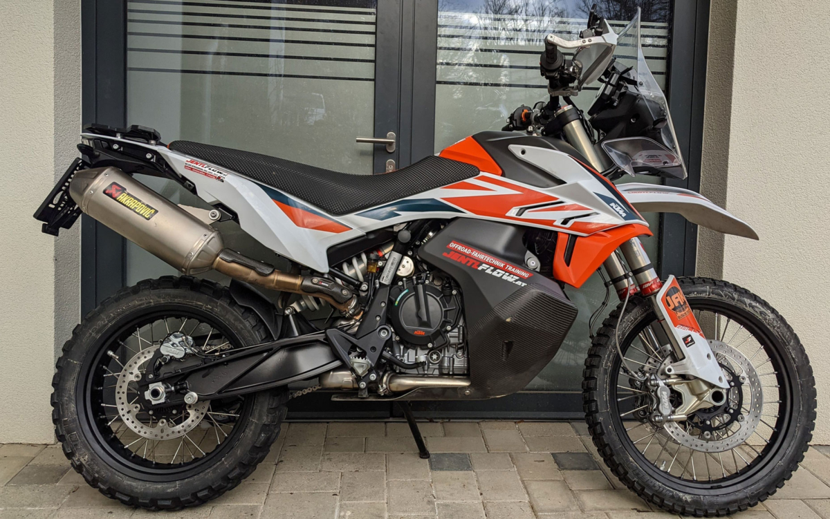 KTM Adventure 890 - Transformation to Rally - JentlFlow